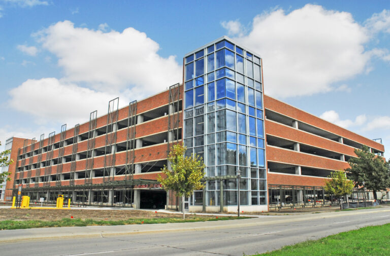 Vine Street Parking Garage - Enterprise Precast Concrete, Inc.